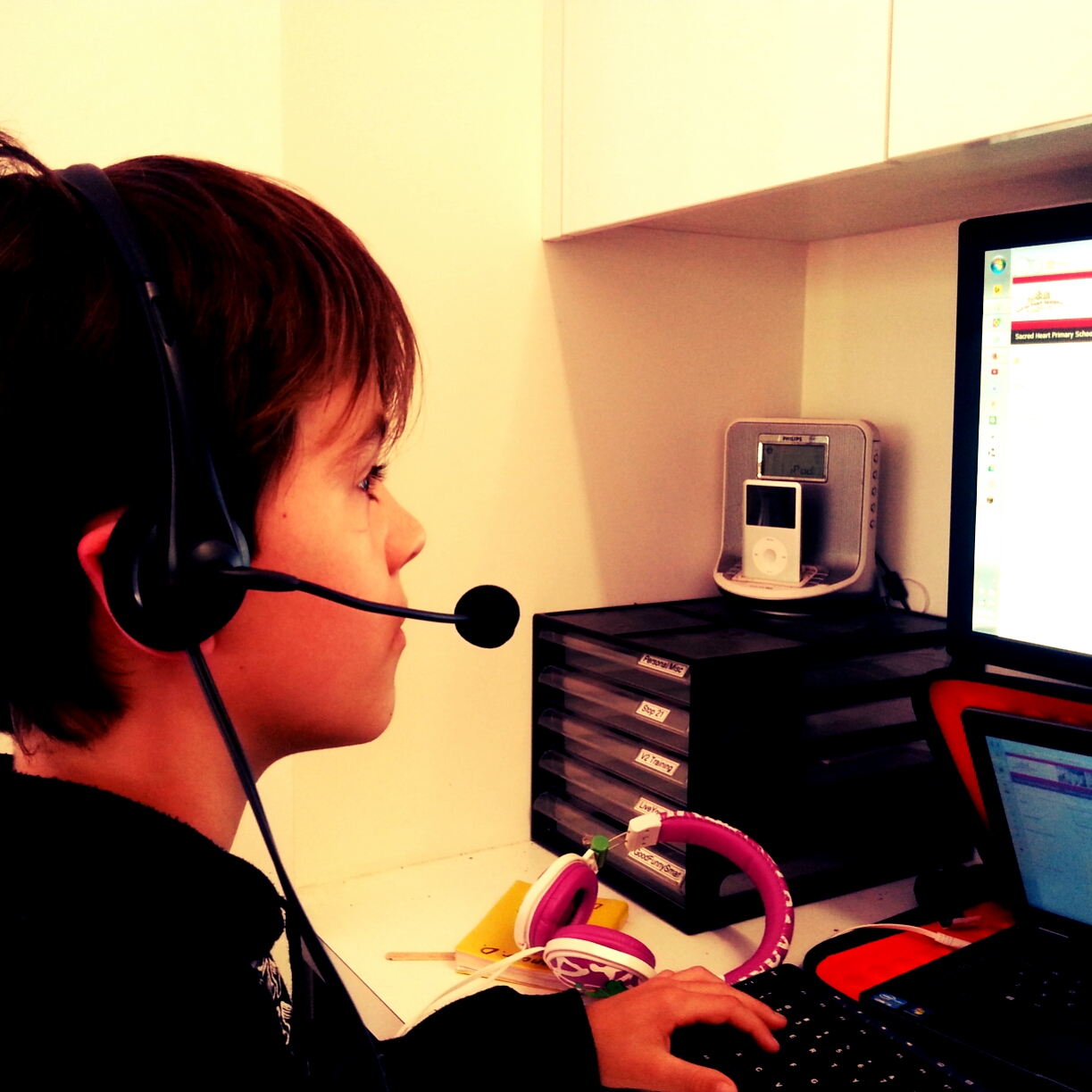 Speaking to the Computer - School Mum