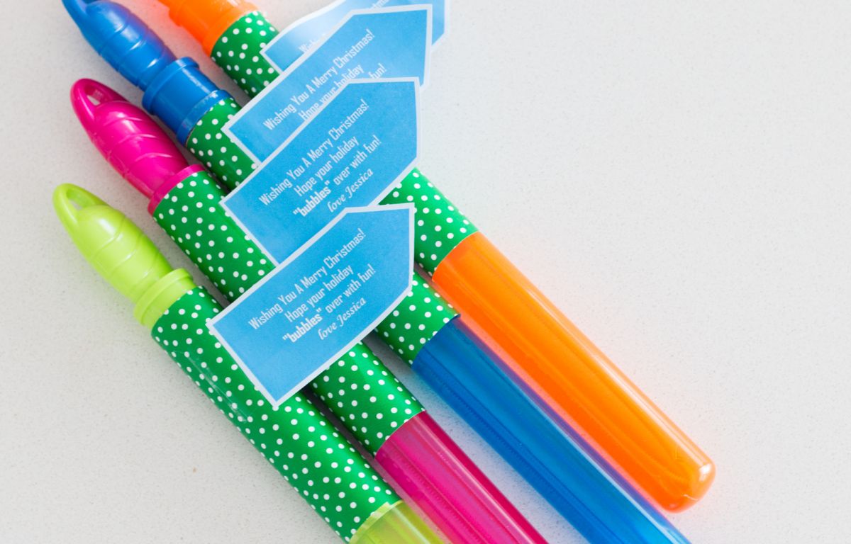 10 Simple Christmas Gift Ideas for Classmates - School Mum