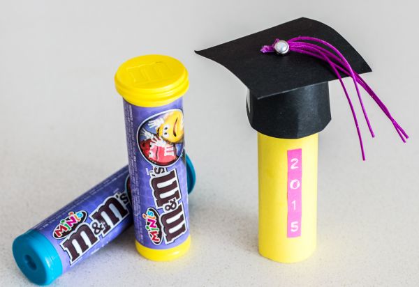 10 Simple Christmas Gift Ideas for Classmates - School Mum