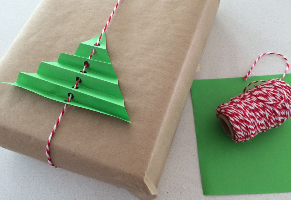 6 Simple Christmas Gift Wrapping Ideas - School Mum