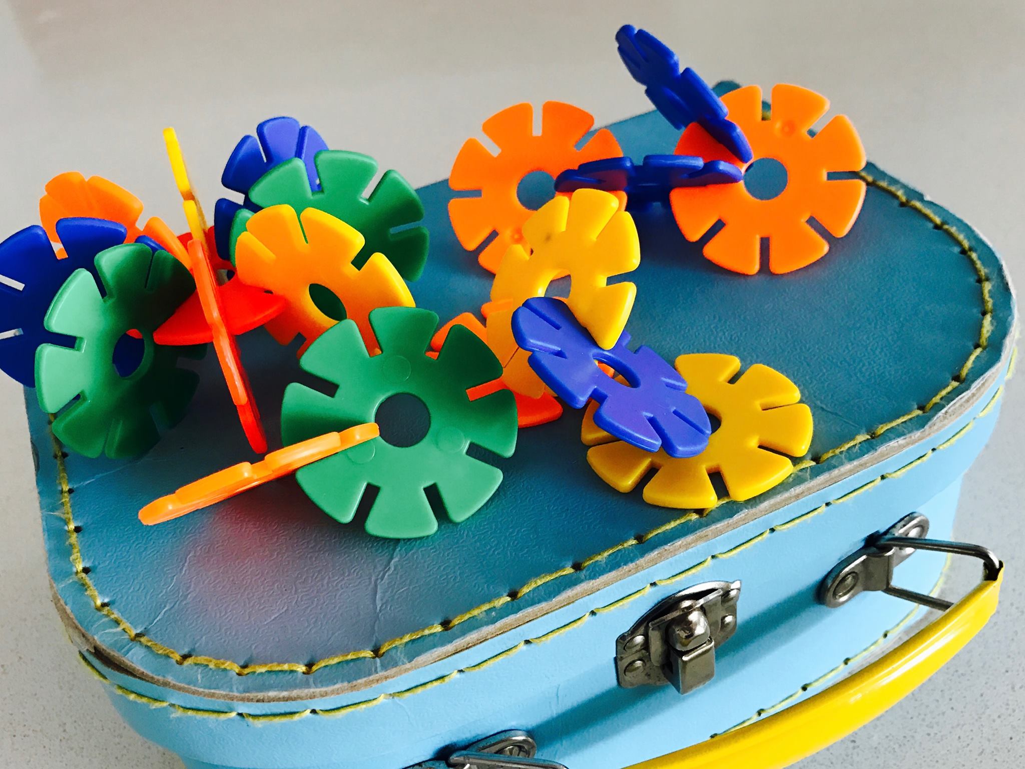 12 Handbag Activities To Occupy Kids When You're Out - School Mum