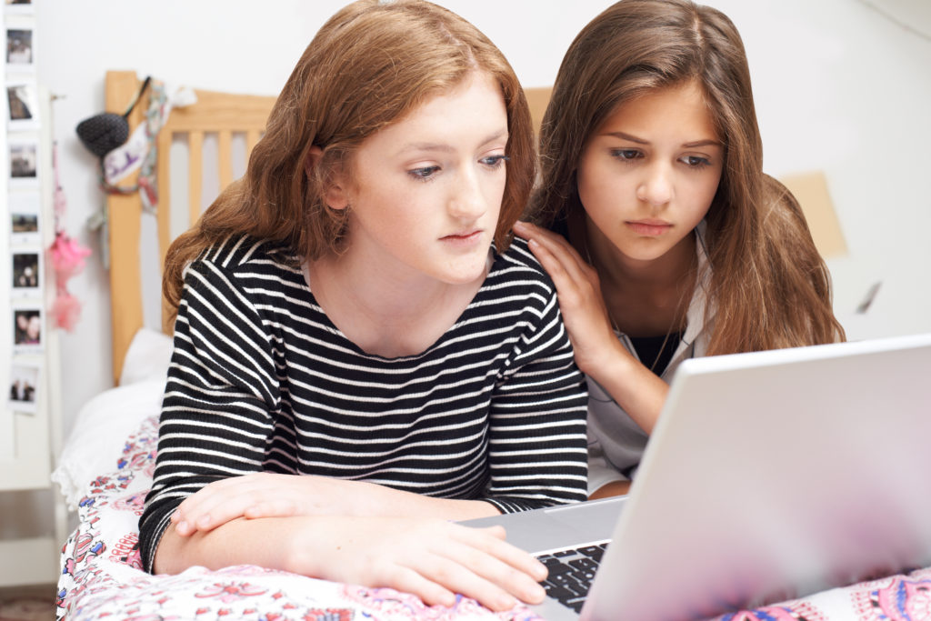 Why we have to protect vulnerable teens from the internet - School Mum